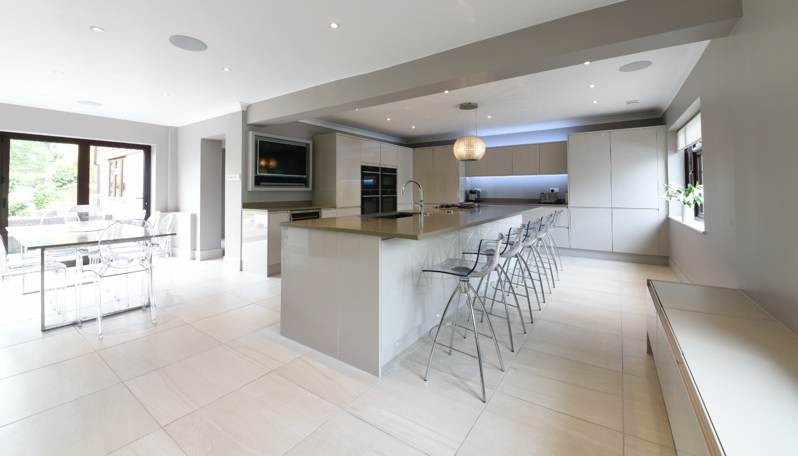 Modern Burbidge Kitchen - Midas Kitchens